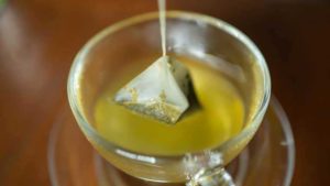 The 7 Best Teas for People With Diabetes | Dr Farrah MD