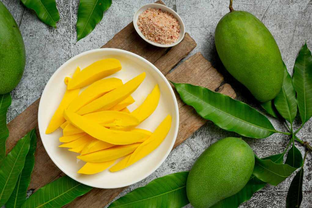 Why Mangoes Are Good for Your Gut and Brain—And How to Eat Them for ...